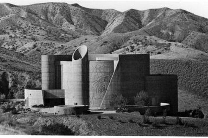 Tenyata Markas Power Rangers Merupakan Simbol Gerakan Zionis di Amerika ...