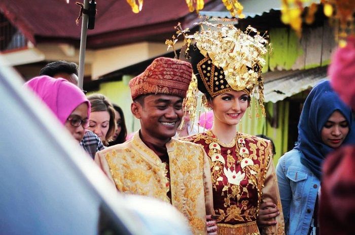 Pernikahannya Sempat Menggemparkan Netizen Indonesia, Bayu Kumbara dan ...