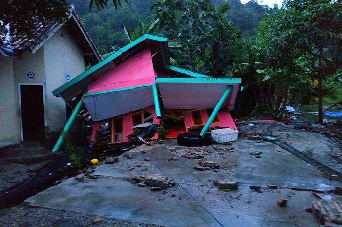 Arti Mimpi Rumah Roboh Ternyata Tak Selalu Jadi Pertanda Buruk, Hal ... Arti Mimpi Rumah Roboh Ternyata Tak Selalu Jadi Pertanda Buruk, Hal ...