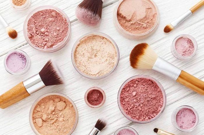 Simak yuk Manfaat dari Mineral Makeup yang Baik untuk Kulit Sensitif ...