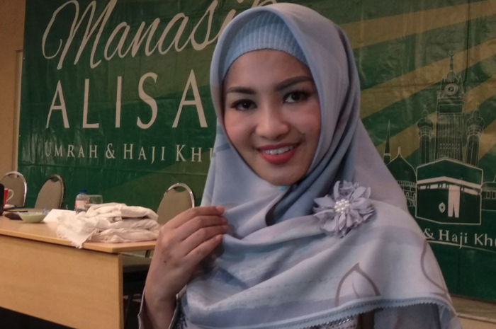 Fitri Carlina Diterpa Cobaan Bertubi-tubi, Belum Punya Momongan Hingga ... Fitri Carlina Diterpa Cobaan Bertubi-tubi, Belum Punya Momongan Hingga ...
