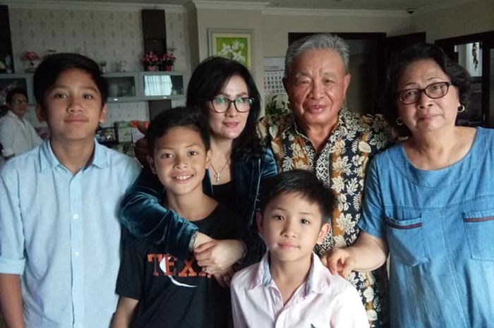 Nasib Keanu Massaid Sejak Adjie Massaid Meninggal dan Angelina Sondakh ...
