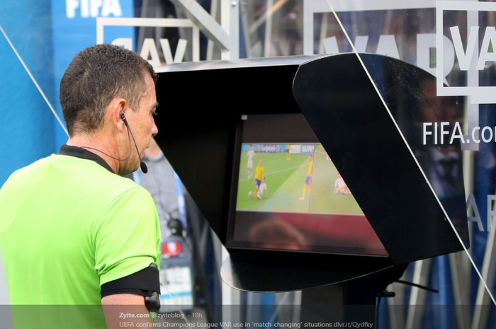 Sarat Kontroversi, Teknologi VAR Buat Sepak Bola Menjadi Busuk ...