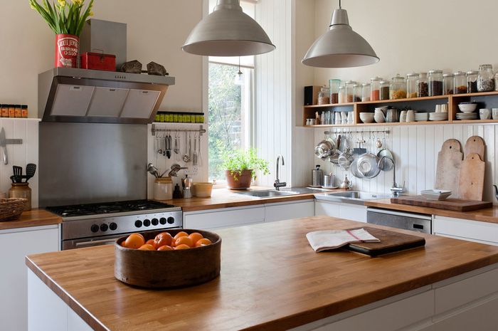 Ini Kelebihan Meja Dapur Kayu Dibanding Material Marmer dan Granit - iDEA