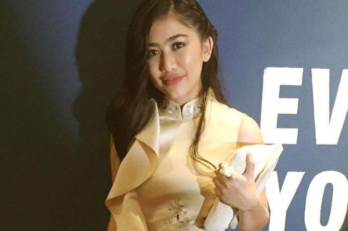Makin Stunning dengan 6 Ide Outfit Kondangan Ala Josephine Firmstone ...