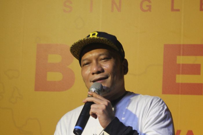 Iwa K Serukan Indahnya Perbedaan dalam Lagu Hip Hop Terbarunya - Nova