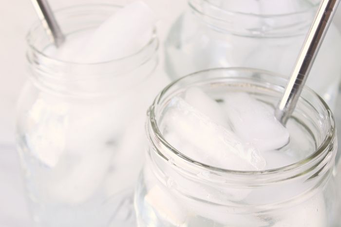 Benarkah Minum Air Es Bisa Memengaruhi Berat Badan? Ini Faktanya - Bobo