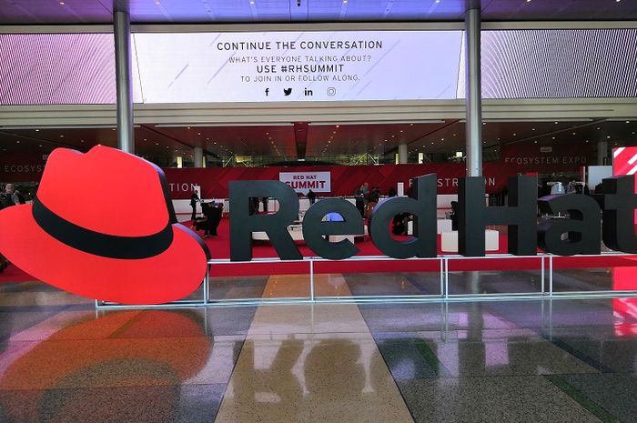 Perkenalkan Logo Baru, Ini Alasan Red Hat Hapus Gambar Shadowman - Info ...