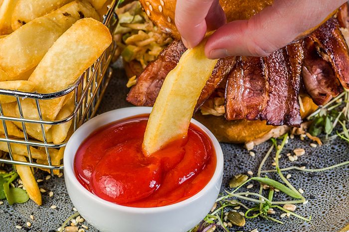 Spesial Saji-Sedap, Review Perbedaan Rasa 6 Saus Sambal Kemasan di ...