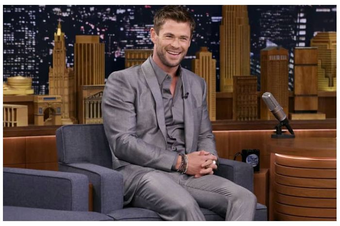 Chris Hemsworth Ternyata Pernah Jadi Tukang Bersih Pompa ASI Sebelum ... Chris Hemsworth Ternyata Pernah Jadi Tukang Bersih Pompa ASI Sebelum ...