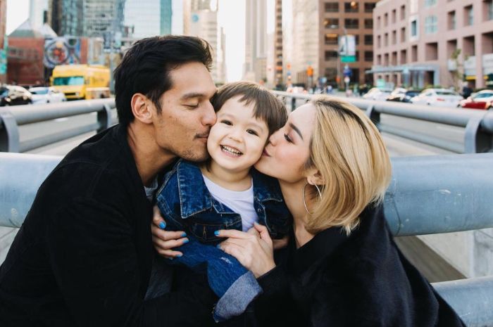 Makin Besar, Putra Semata Wayang Jessica Iskandar, EL Barack Alexander ...