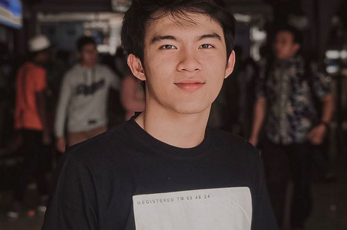 7 Potret Menawan Gusti Rayhan, Anak Farhat Abbas yang Sempat Enggak ...