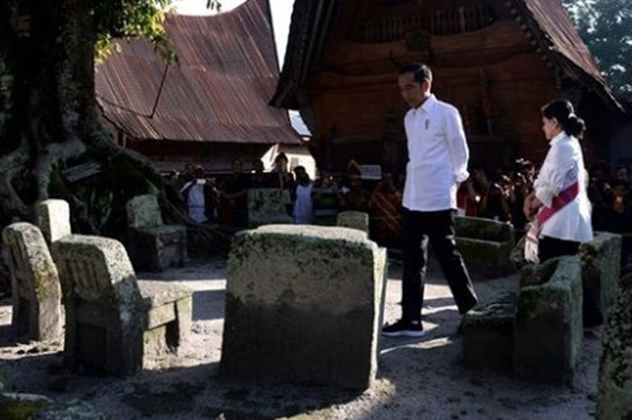 Batu Persidangan, Asal Muasal Kenapa Orang Batak Banyak Berprofesi ... Batu Persidangan, Asal Muasal Kenapa Orang Batak Banyak Berprofesi ...