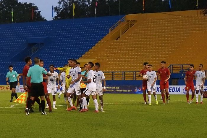 Keributan Pecah Saat Jumpa Timor Leste, Fakhri Husaini Puji Kedewasaan ... Keributan Pecah Saat Jumpa Timor Leste, Fakhri Husaini Puji Kedewasaan ...