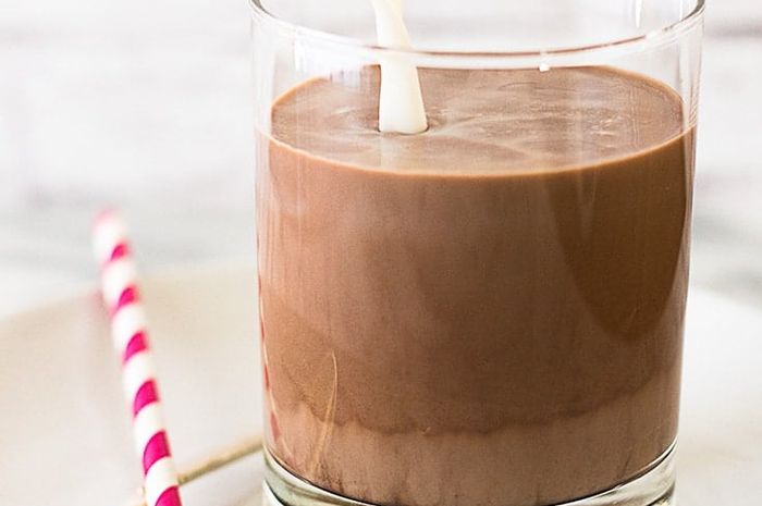 Tambahkan 5 Hal Ini ke Susu Cokelat Biar Rasanya Makin Nikmat ...