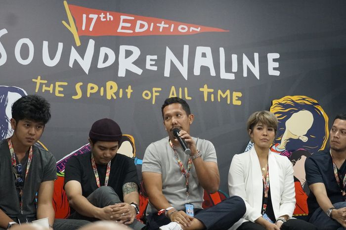 Pengalaman Mistis Personel Maliq & D'Essentials Sebelum Manggung di ...