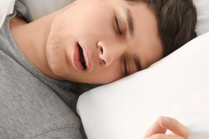 Sedang Enak-enak Tidur, Pria Ini Dibangunkan Polisi dan Langsung ... Sedang Enak-enak Tidur, Pria Ini Dibangunkan Polisi dan Langsung ...