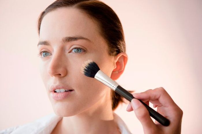 3 Base Makeup Ini Wajib Kamu Pakai Sebelum Aplikasikan Foundation Agar ...