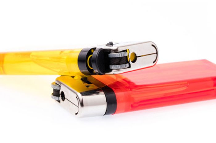 Pria Ini 3 Hari Diam Saja Setelah Telan Korek Api, Bahan Bakarnya ...