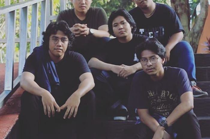 HAI DEMOS: Snollygoster Gambarkan Pedas Manisnya Kondisi Sosial Media ...