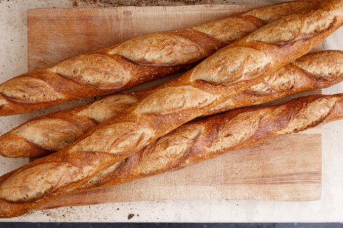 Inilah Baguette, Roti Unik yang Banyak Diburu Warga Prancis di Tengah ...