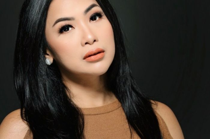 Gak Mau Tampil Mainstream di Hari Kartini, Feni Rose Pilih Tampil Beda ...