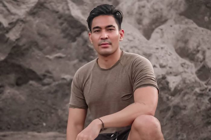 Viral Video Robby Purba Dorong Pria di Restoran, Ternyata Cuma Social ...