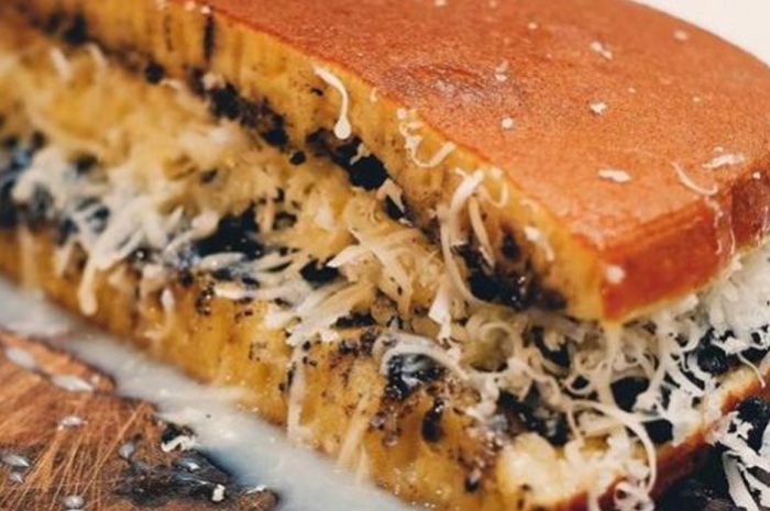 Nikmat Tapi Bikin Mati Muda, Stop Makan Martabak Manis di Malam Hari ...