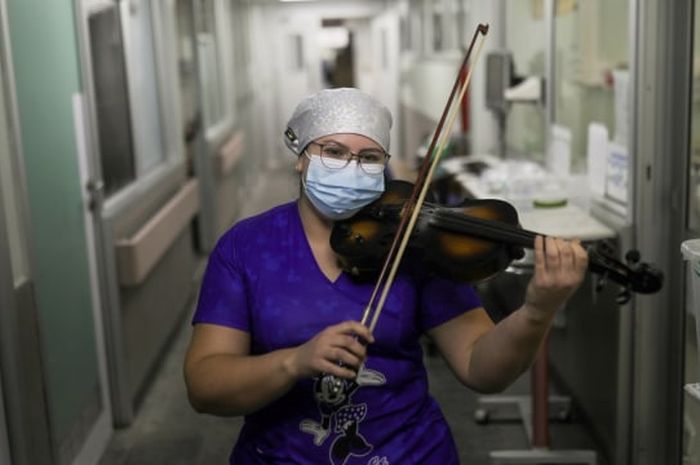 Mengenal Alat Musik Biola dan Teknik Dasar Memainkannya - Kids