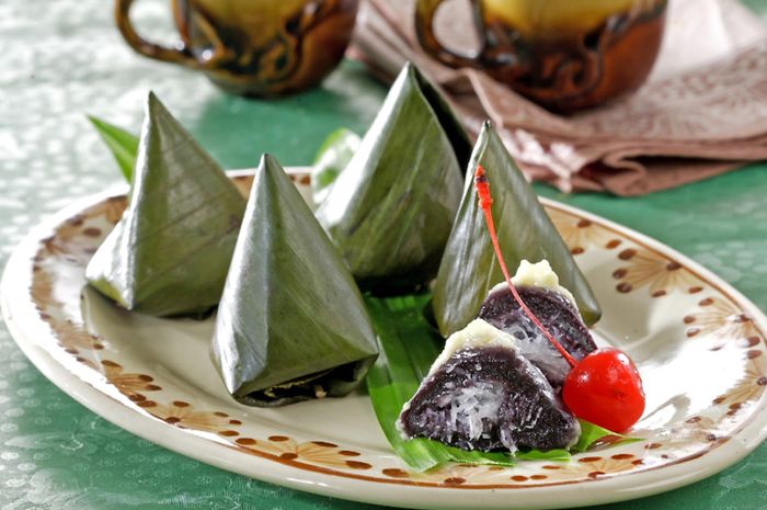 Resep Lapek Bugis Saus Durian Enak, Kue Tradisional Dengan Saus ...