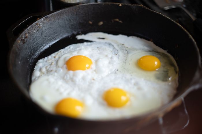 Apakah Kuning Telur Warna Oranye Lebih Bergizi? Ternyata Ini Penyebab ... Apakah Kuning Telur Warna Oranye Lebih Bergizi? Ternyata Ini Penyebab ...