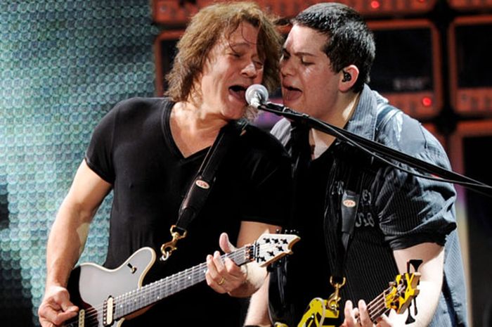 Single Debut Wolfgang Van Halen untuk Sang Ayah Puncaki Charts Apple ...