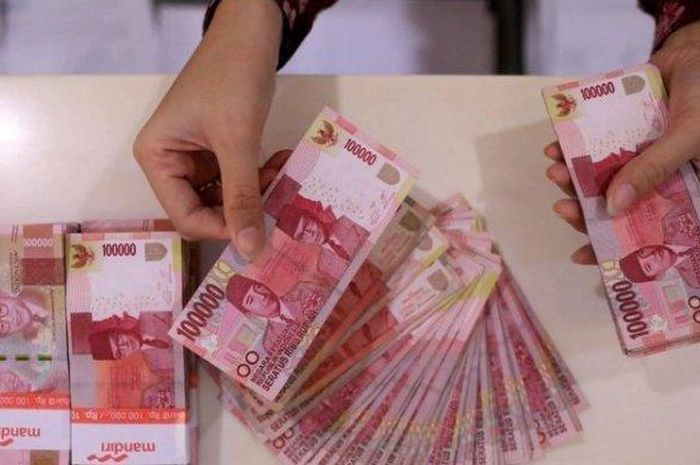 Uang Ratusan Juta Tersebar di Saluran Irigasi, Petani Berhasil Raup Rp 10 Juta - Sonora.id