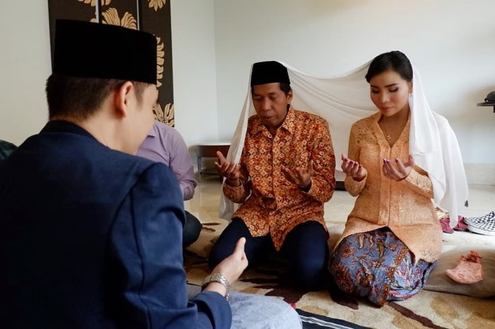 Nikah Siri Seumur Jagung, Eva Belisima Minta Kiwil Talak Cerai Dirinya ... Nikah Siri Seumur Jagung, Eva Belisima Minta Kiwil Talak Cerai Dirinya ...