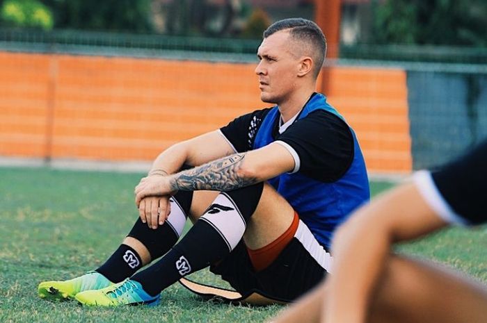 Adam Mitter Terpana dengan Perhatian yang Diberikan Suporter Indonesia ...