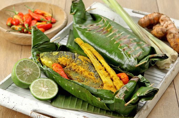 Resep Pepes Ikan Mas Enak, Menu Makan Malam Rumahan yang Begitu ...