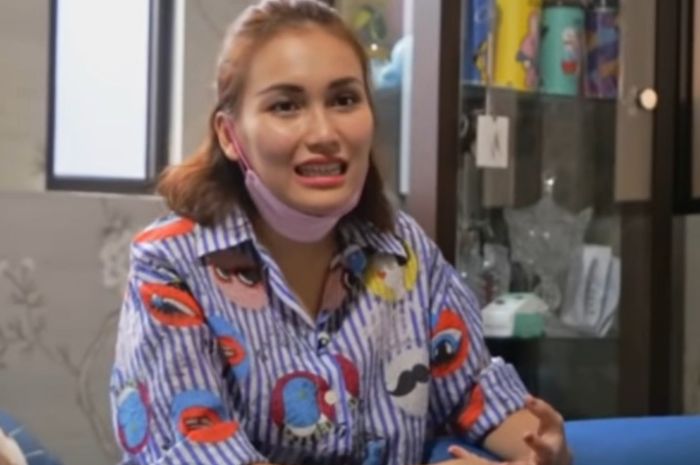 Enggan Menjalani Hidup Hanya Berdua Dengan Sang Putri Ayu Ting Ting 4849
