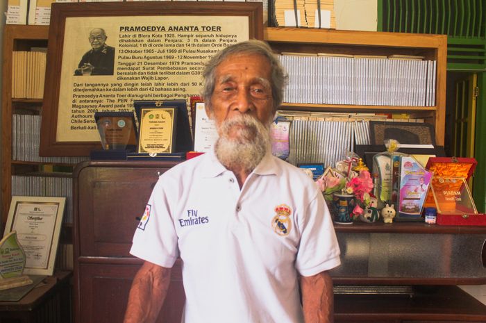 Kisah Hidup Soesilo Toer: Doktor Pemulung dan Tuduhan Komunis ...