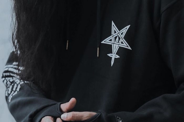 7 Rekomendasi Brand Streetwear Lokal yang Mengusung Estetika Metal - Hai