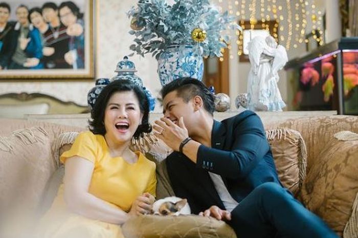 Saksikan Proses PDKT antara Hotma Sitompul dan Ibunda Bams Samson ...