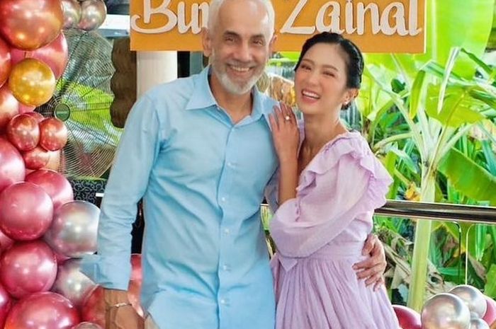 Bunga Zainal Sempat Dikurung dan Dipaksa Bercerai dengan Sang Suami - Nova