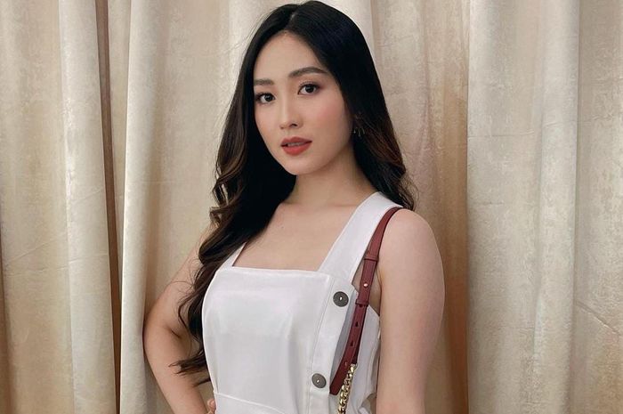 Anggun dan Mewah dengan OOTD Serba Putih, Intip Penampilan Natasha Wilona yang Rela Keluarkan ...