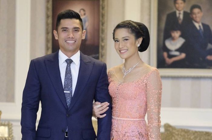 Dian Sastro dan Suami Baru Romantis Setelah 10 Tahun Menikah - Nova