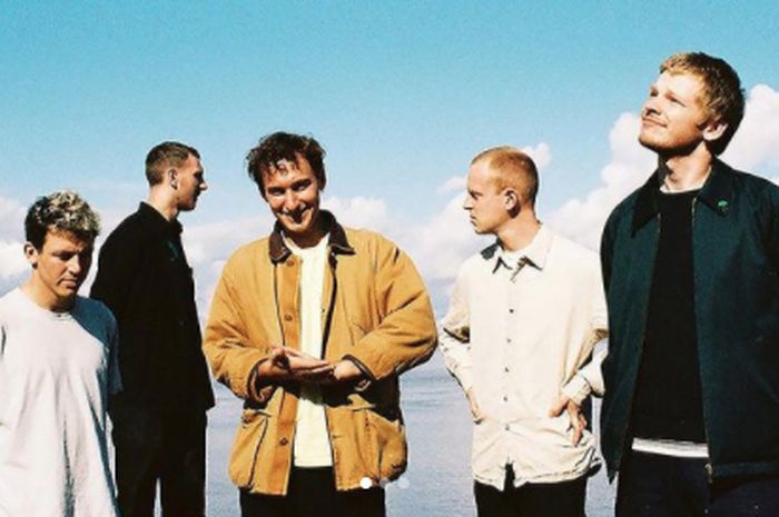 Varian Bir Baru Hadir di Inggris untuk Rayakan Debut Album Squid - Hai