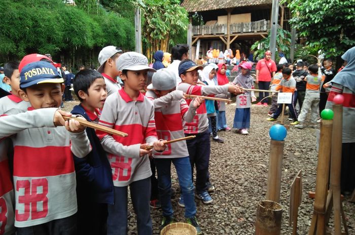 Komunitas Hong, Tanamkan Karakter Anak Lewat Permainan Tradisional - Nova