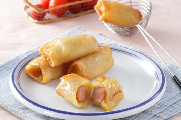 Resep Lumpia Sosis Mayones Enak, Inspirasi Camilan Nikmat yang Dibuat ...