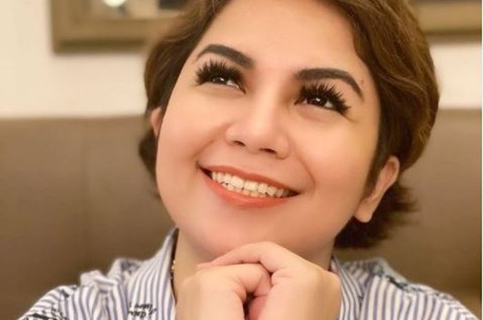 8 Tahun Menyendiri, Joy Tobing Akan Segera Menikah Dengan Penerbang ...