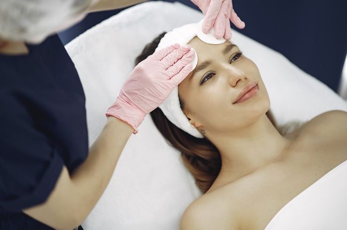 7 Tips Perawatan Kulit Sebelum Menikah Menurut Ahli, Wajib Tahu Nih ...