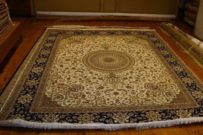 Bisa Dijadikan Pilihan, Ini 4 Jenis Karpet yang Cocok untuk Dekorasi ...