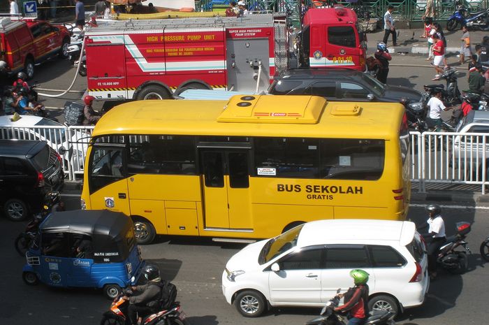 Kenapa Bus Sekolah Berwarna Kuning? Ternyata Ini Lho Alasannya - Hai